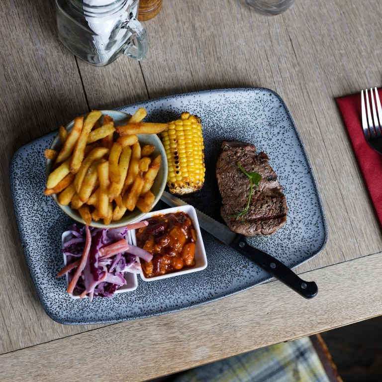 The Red Lion at Hunningham - Good Food Award